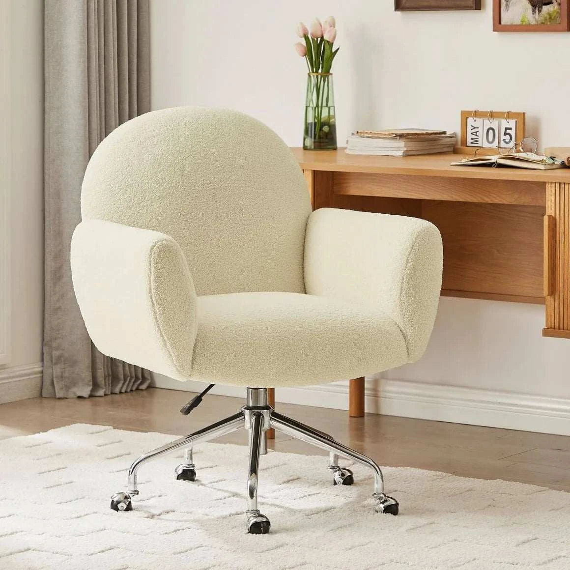 Premium Office Chairs - Ergonomic & Comfortable | Upinteriors